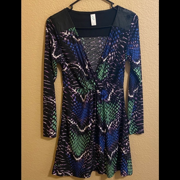 vfish | Dresses | Vfish Dress | Poshmark